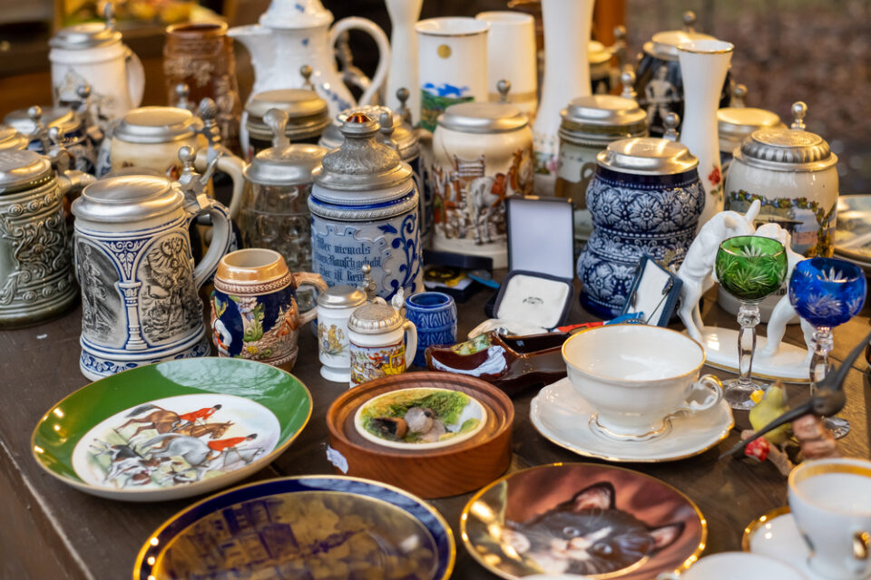 The Ultimate Guide to Valuable German Beer Stein Markings - Beer Advisory